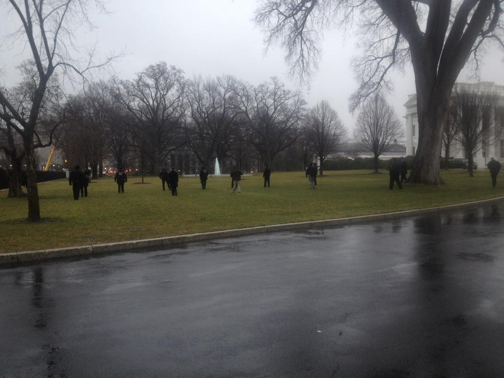 ‘Quadcopter’ crashes onto White House grounds, poses security threat ...