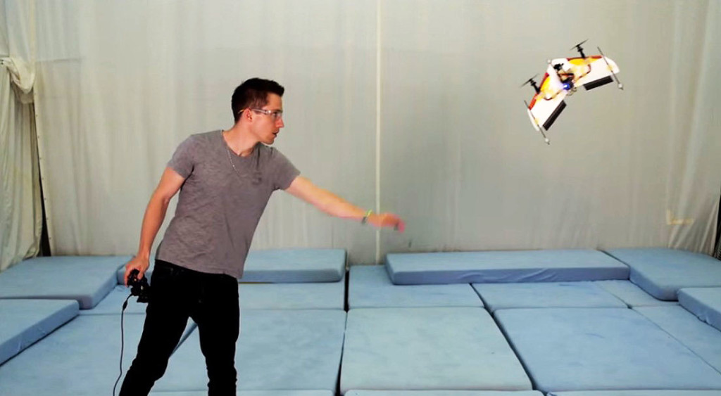 ‘Tailsitter’ flying robot hovers and recovers easily thanks to new ...