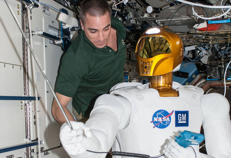 Should both the successes and failures of space robots curb the ...