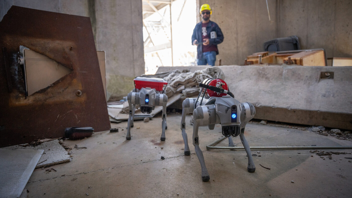 Meet the AI-powered robotic dog ready to help with emergency response ...