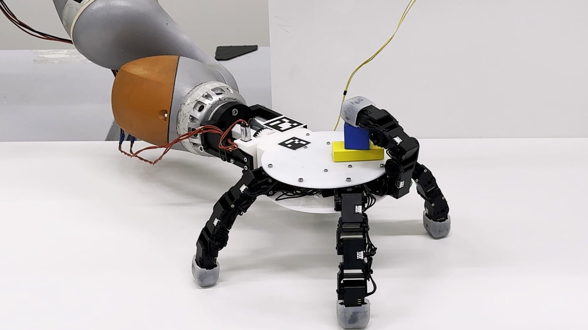 Reversible, detachable robotic hand redefines dexterity | ITSC